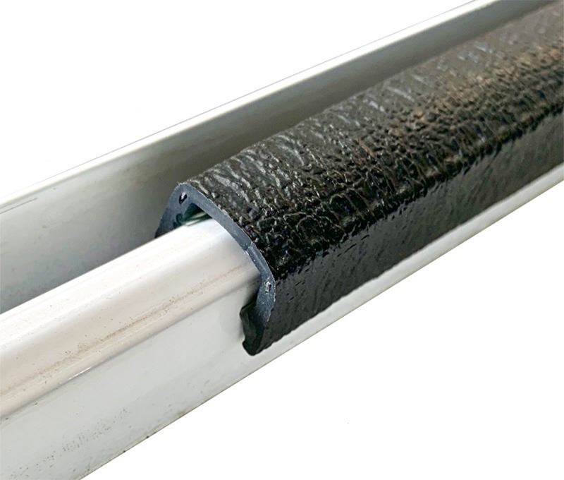 BP048 · 17x17mm Burlete Flexible Pvc · Interior metálico · Espesor Extra